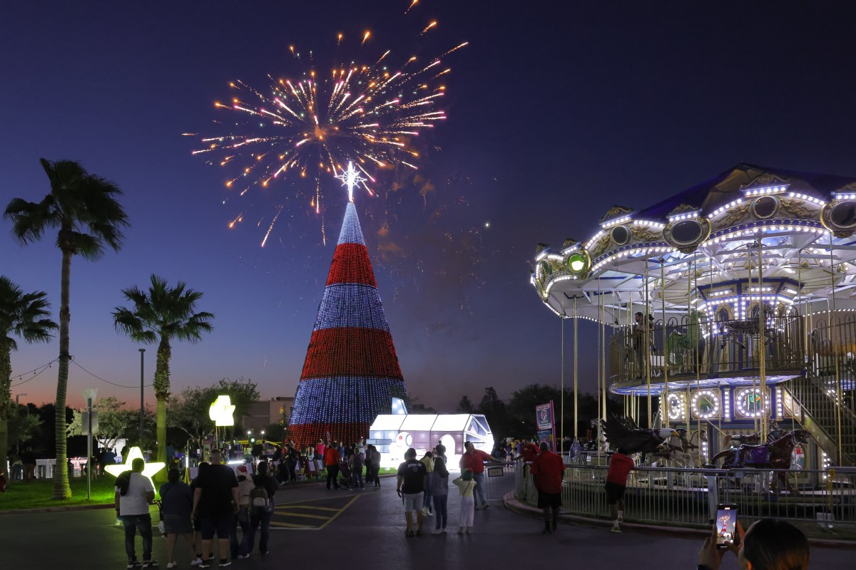 Outdoor Commercial Christmas Trees - Made In USA